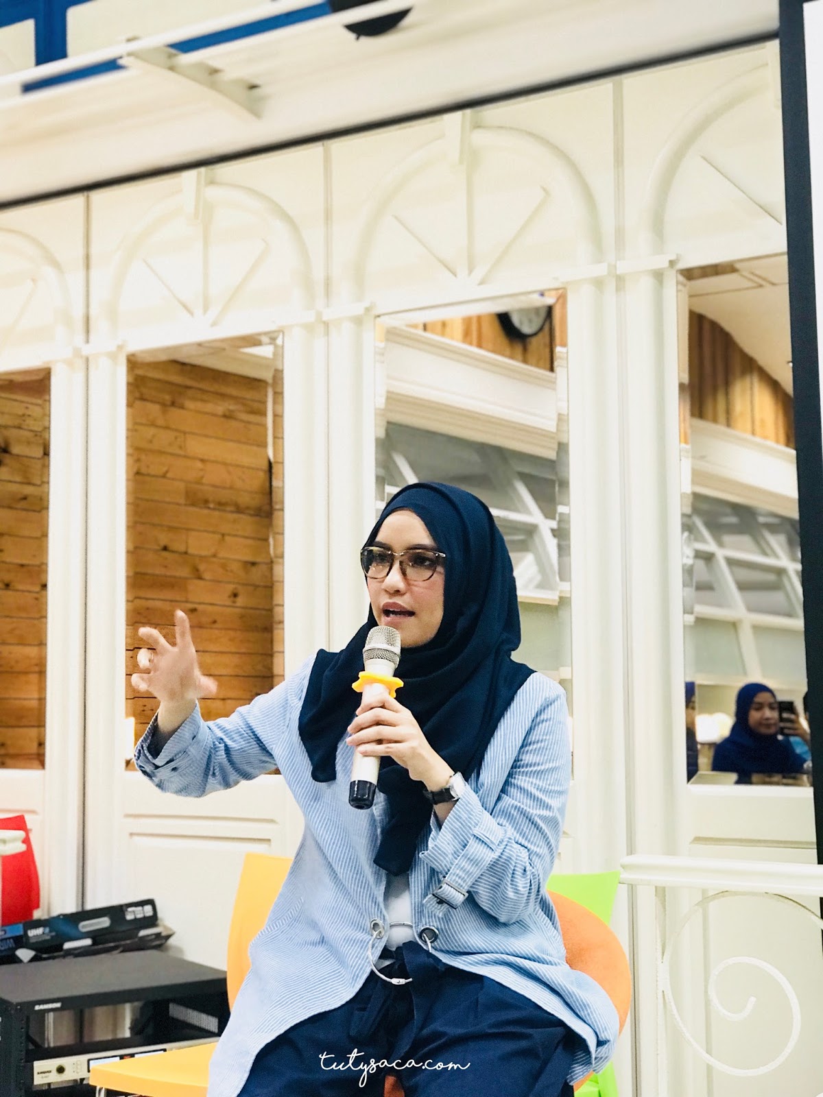 Tuty Saca: Tulisan Berbumbu Cinta Ala Dini Fitria Sukses Membangunkan ...