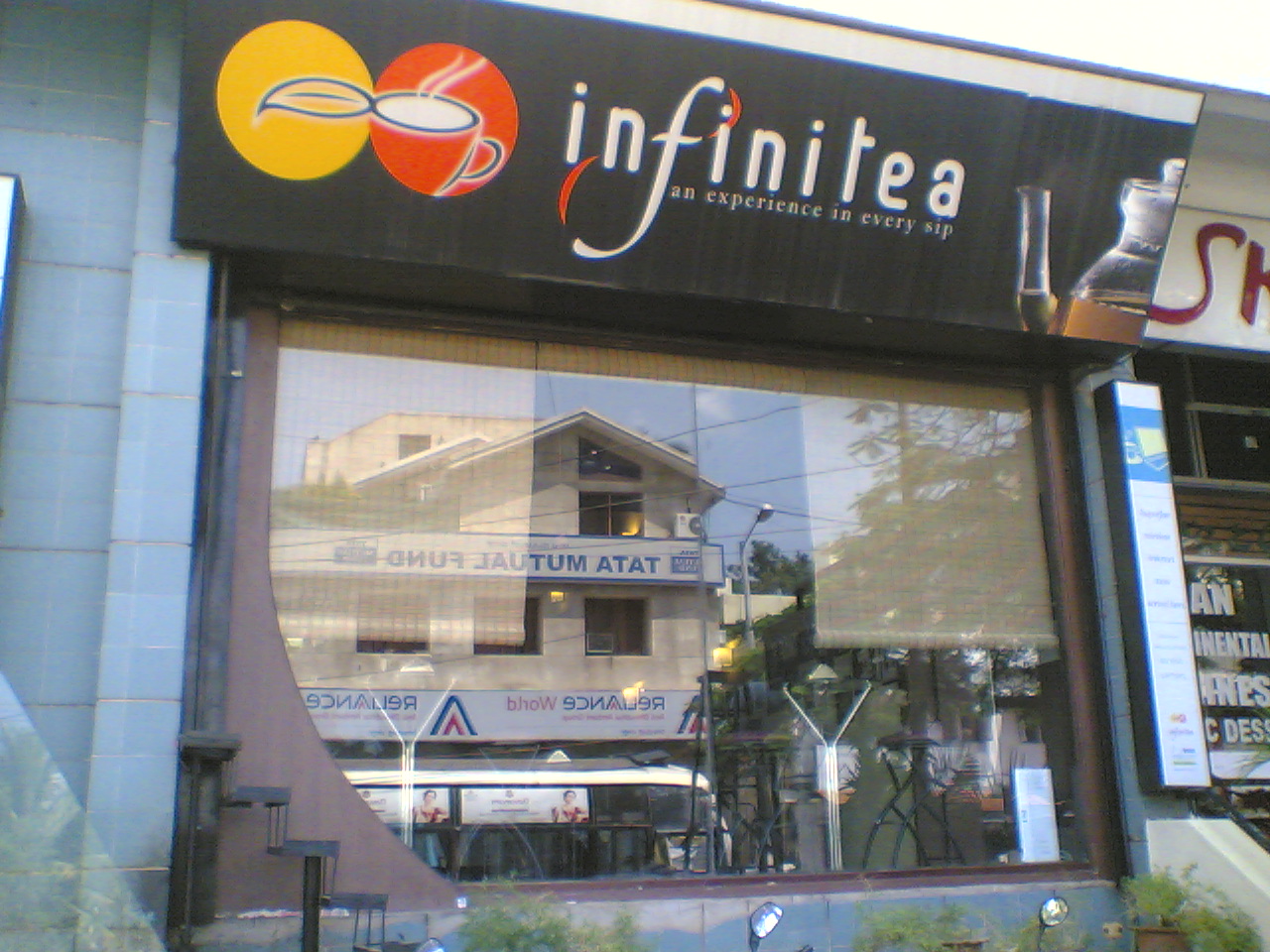 Eat Your Heart Out!: Infinitea: Awesome Tea Parlour