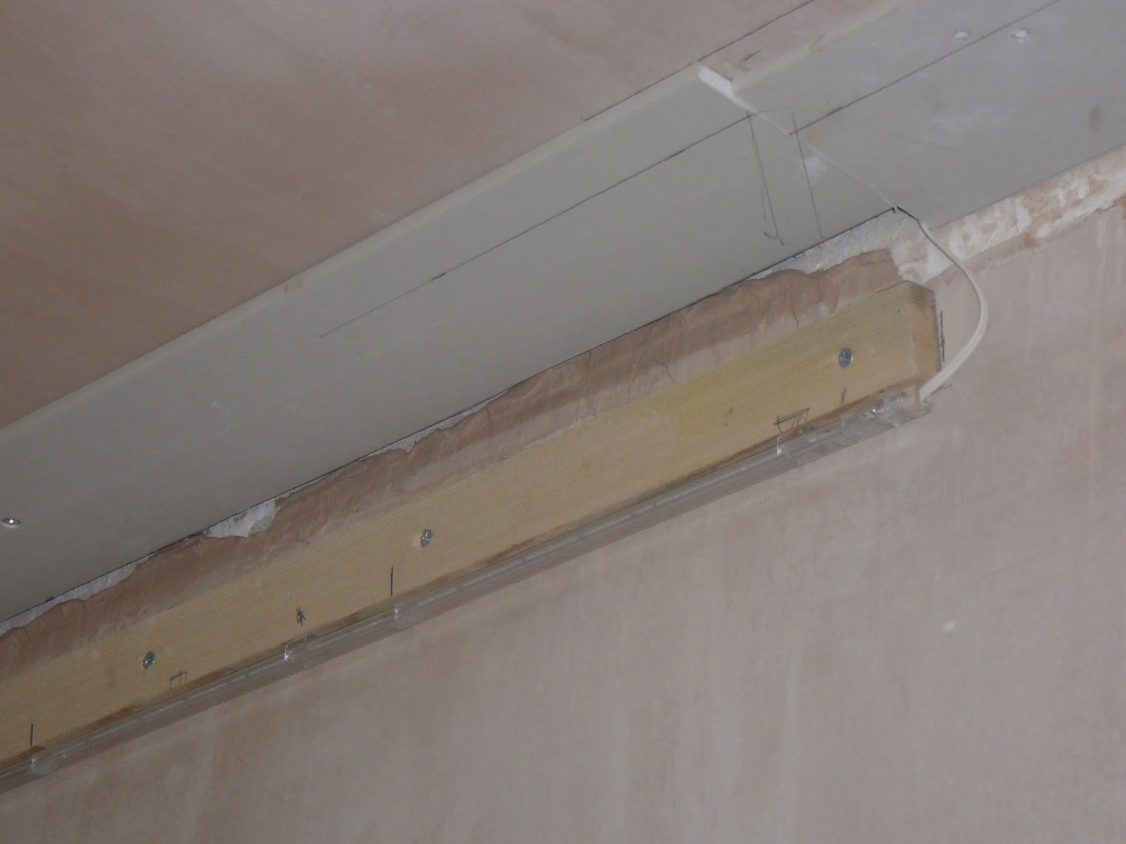Dae It Yersel: Living Room - Feature Light & Coving