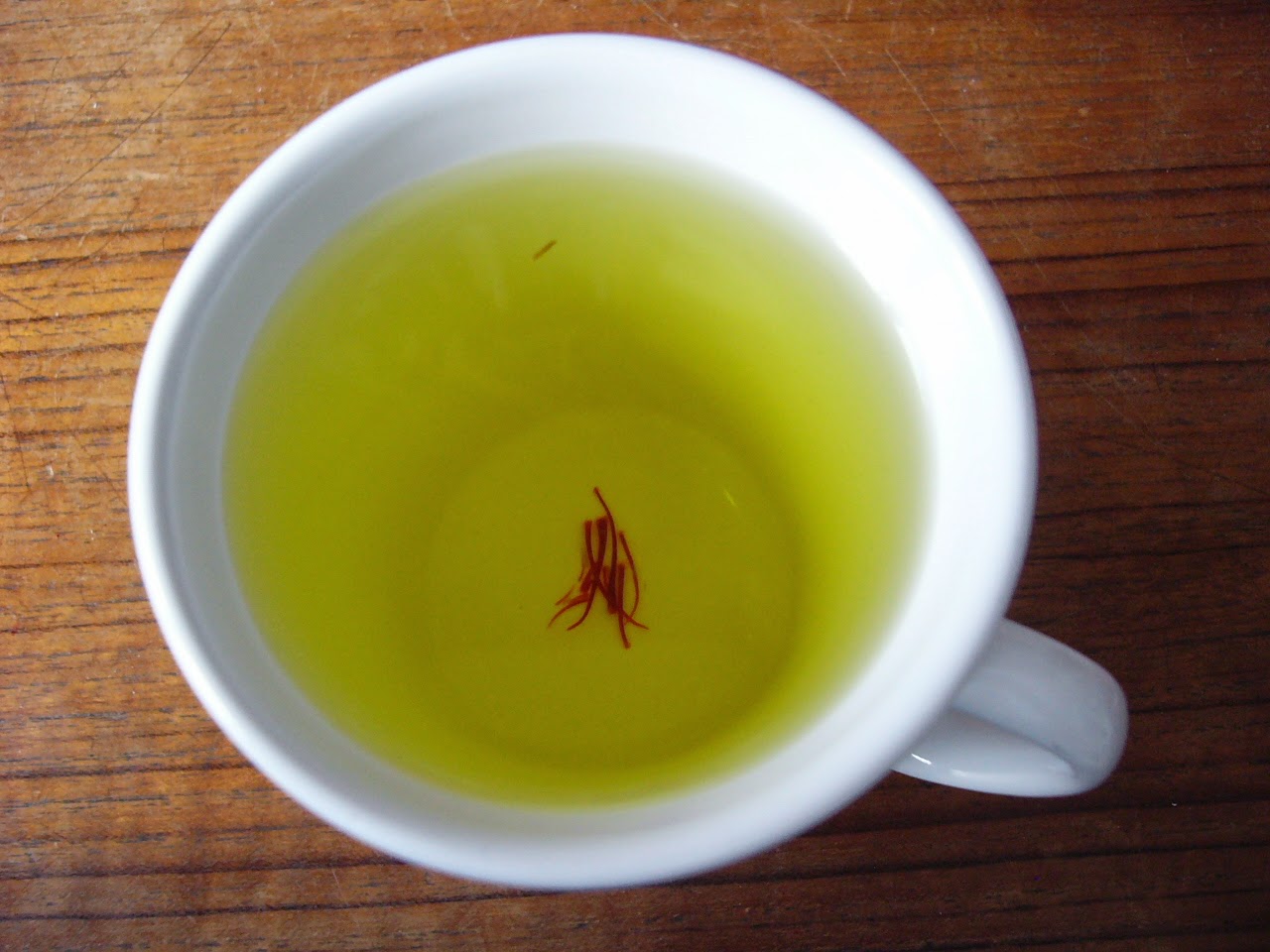 Kali's Kitchen: Saffron Tea to Brighten Your Day