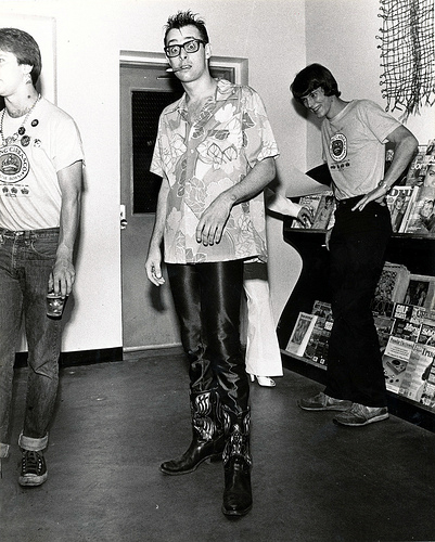 OLD, WEAK BUT ALWAYS A WANKER - THE PUNK YEARS: BOBBY SOXX - Learn To ...