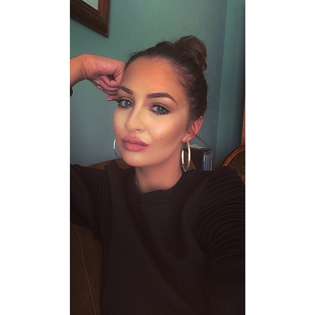 Ellis Attard’s Hot Selfies | BootymotionTV