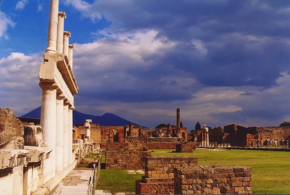 Mute the silence: Let's see, what happened in Pompeii and Herculaneum ...