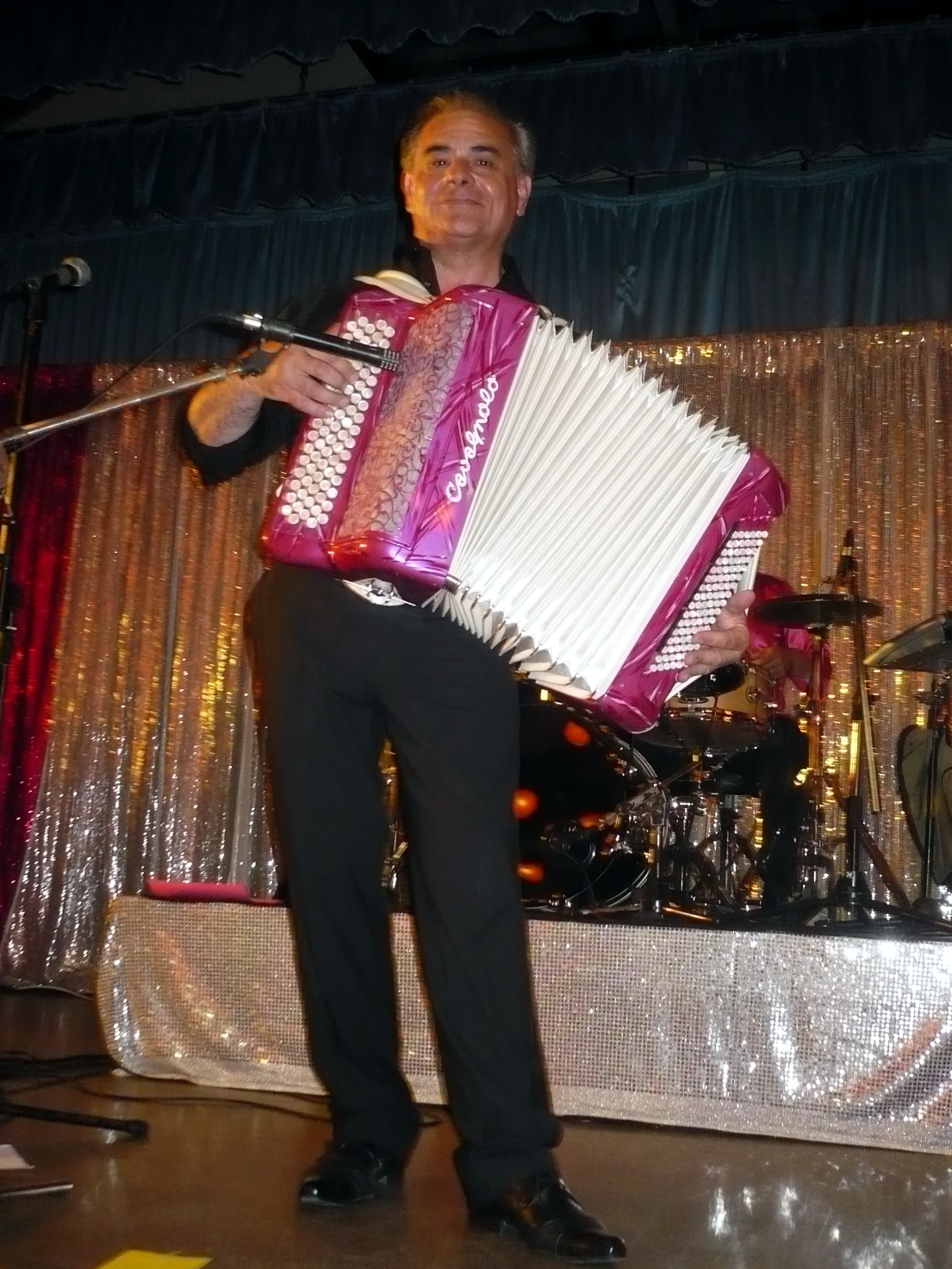 Le Blog de la Danse de Salon: Patrick ROBIN à Ferrières -45 - le 24/06/2012