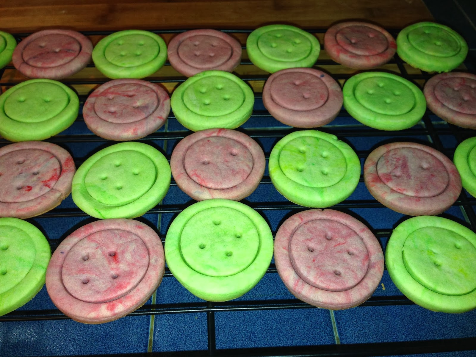 Live * Laugh * Eat: Button Cookies