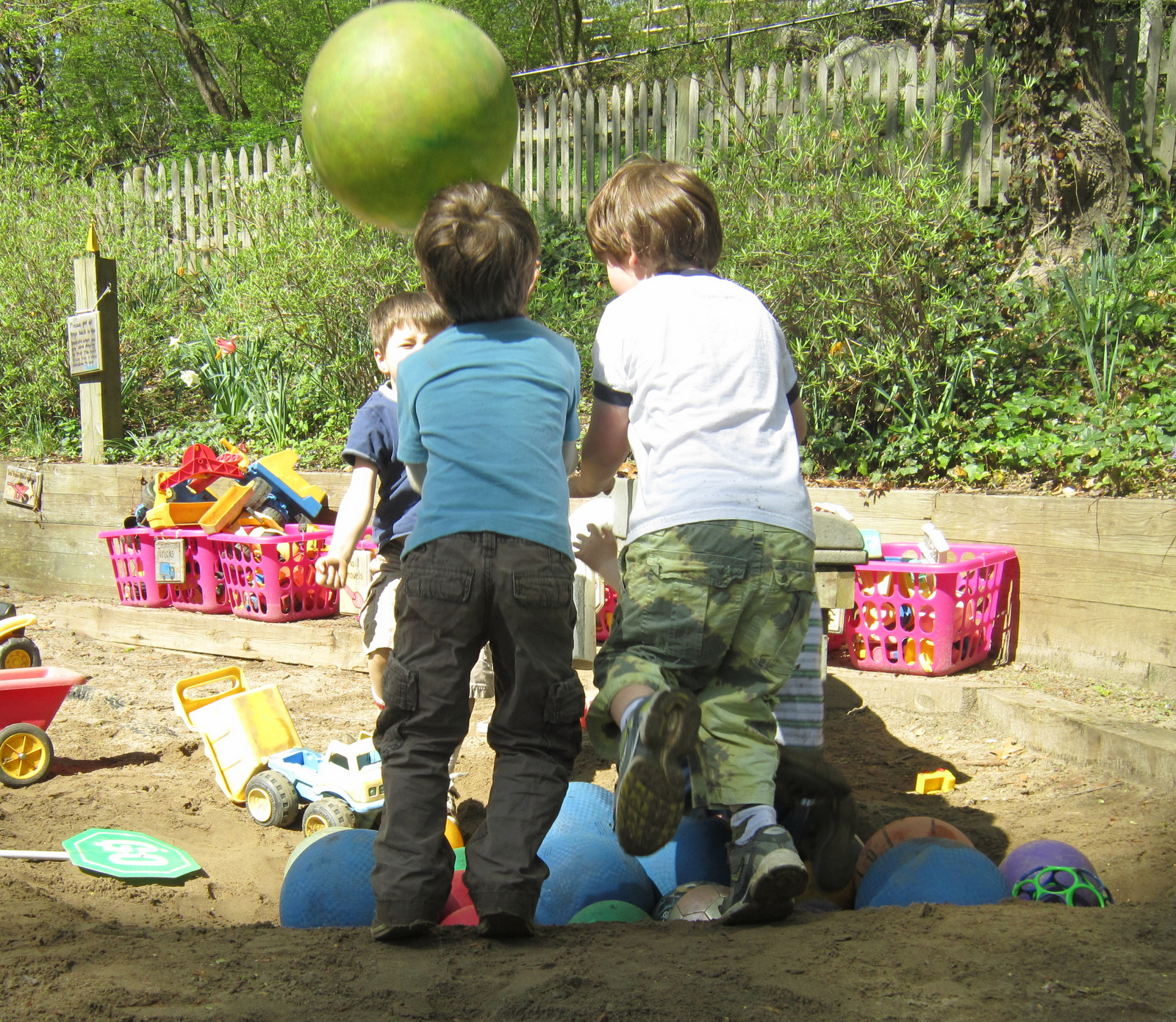Playfully Learning: Homemade Ball Pit
