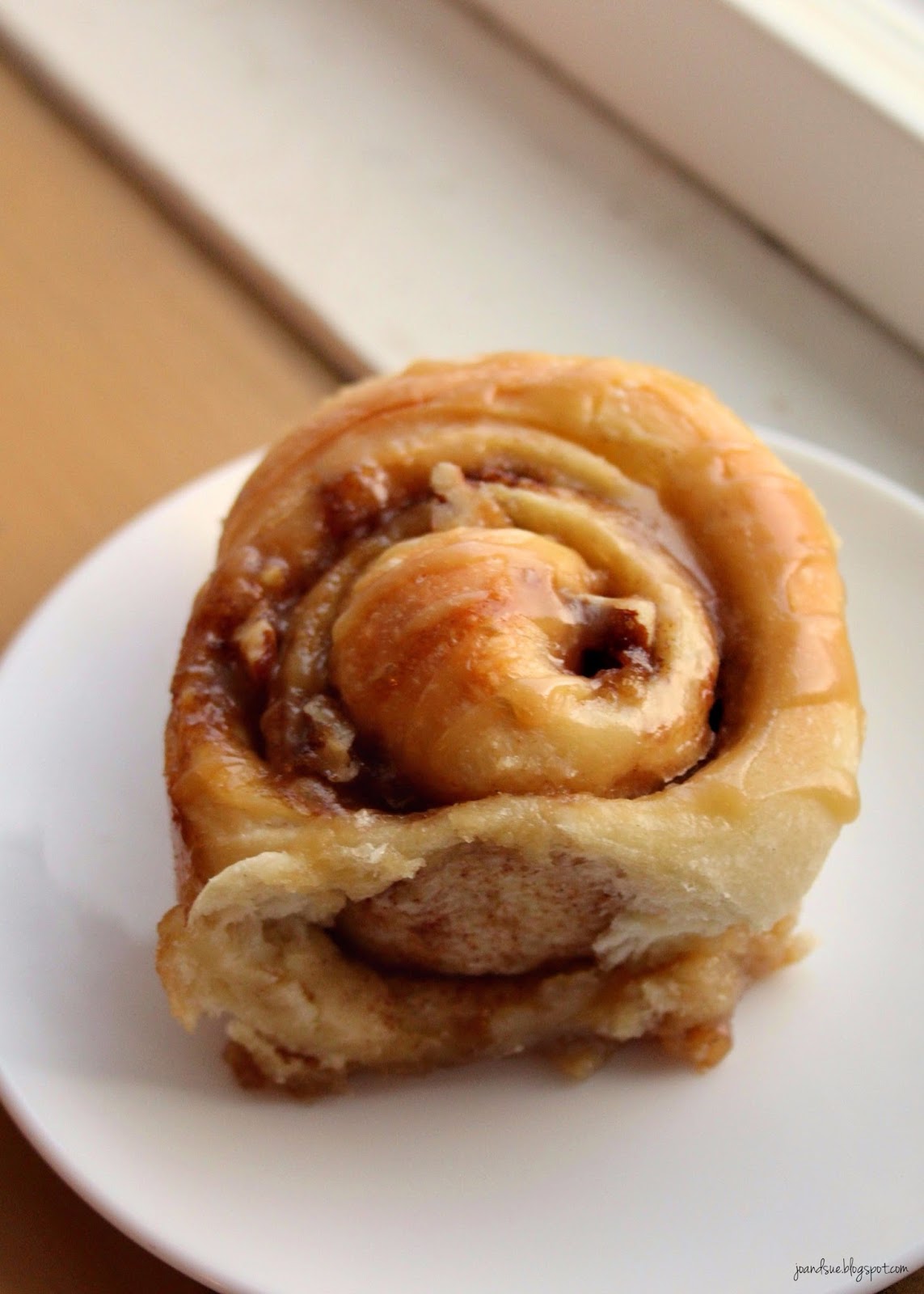 Jo and Sue: Overnight Pecan Cinnamon Buns With Caramel Drizzle
