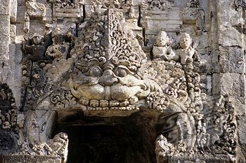 Traveler Guide: Kalasan Shrine, the Oldest Buddhism Temple