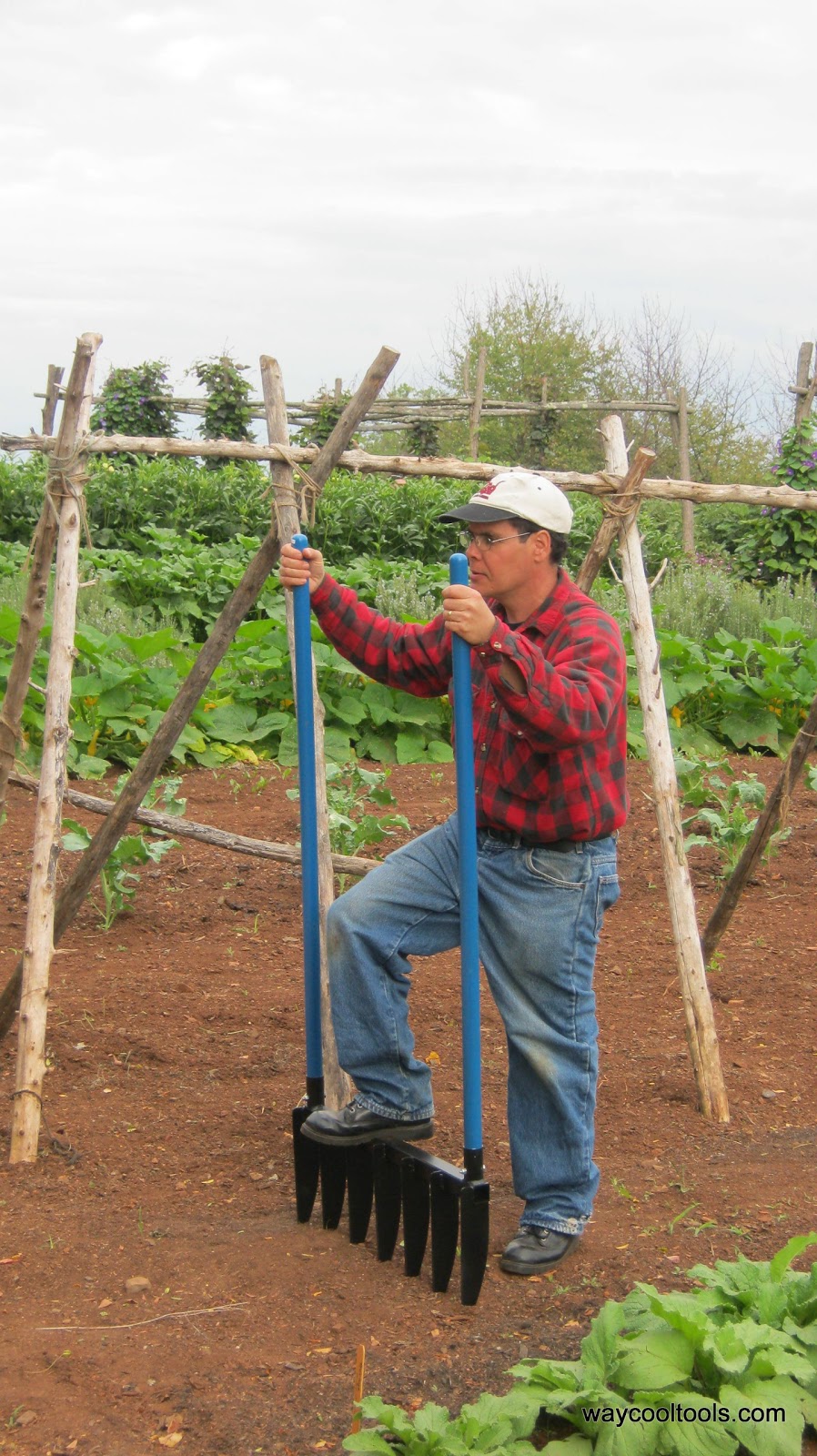 Gardening and beyond... with WayCoolTools.com: Broadfork: made in the USA