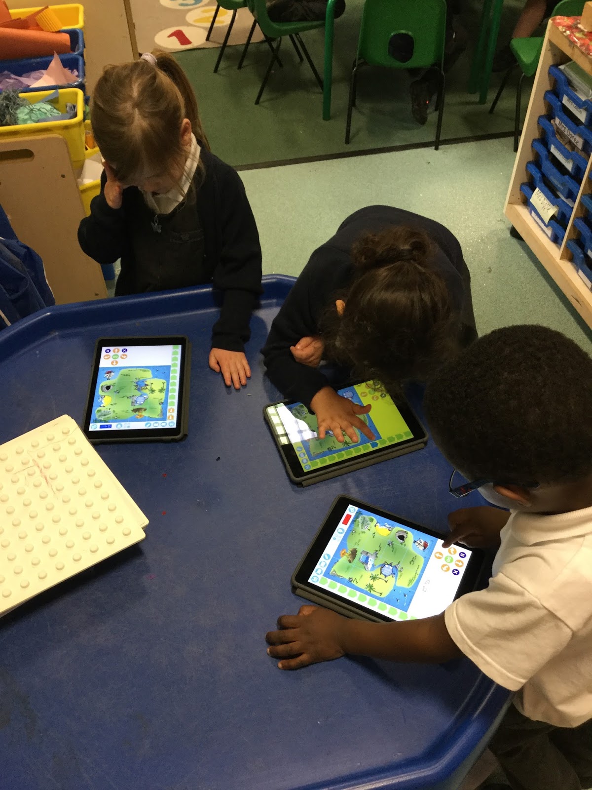 Windhill21: Beebots programming