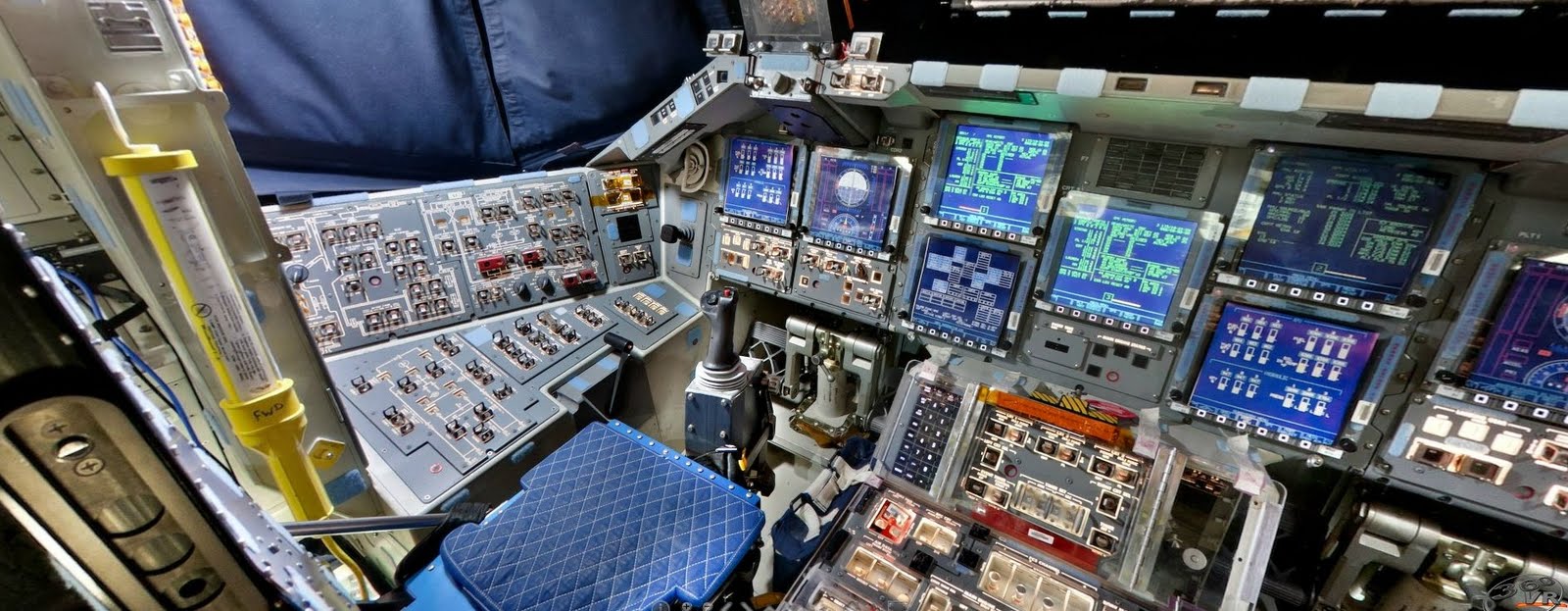 Theo Spark: Interactive Thingy: Shuttle Cockpit