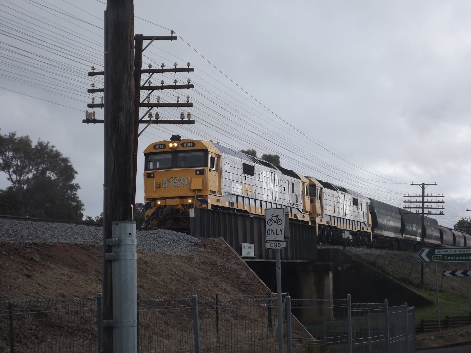 Building Wagga: Lineside Poles (1)
