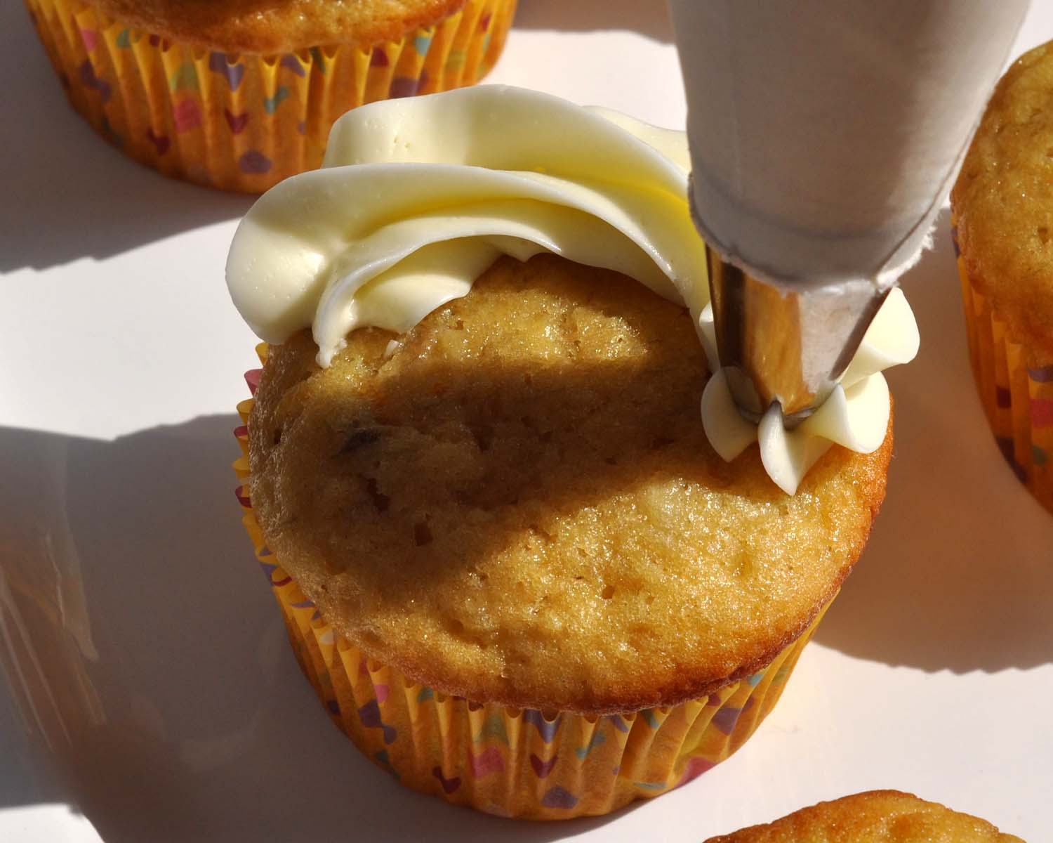 Beki Cook's Cake Blog: Banana Pina Colada Cupcakes