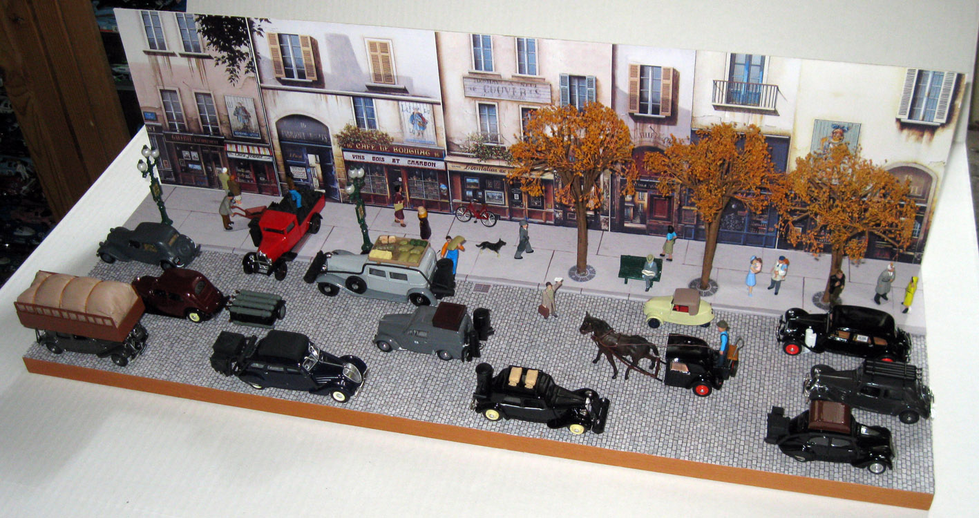 collection 43: Diorama "Paris sous l'occupation"