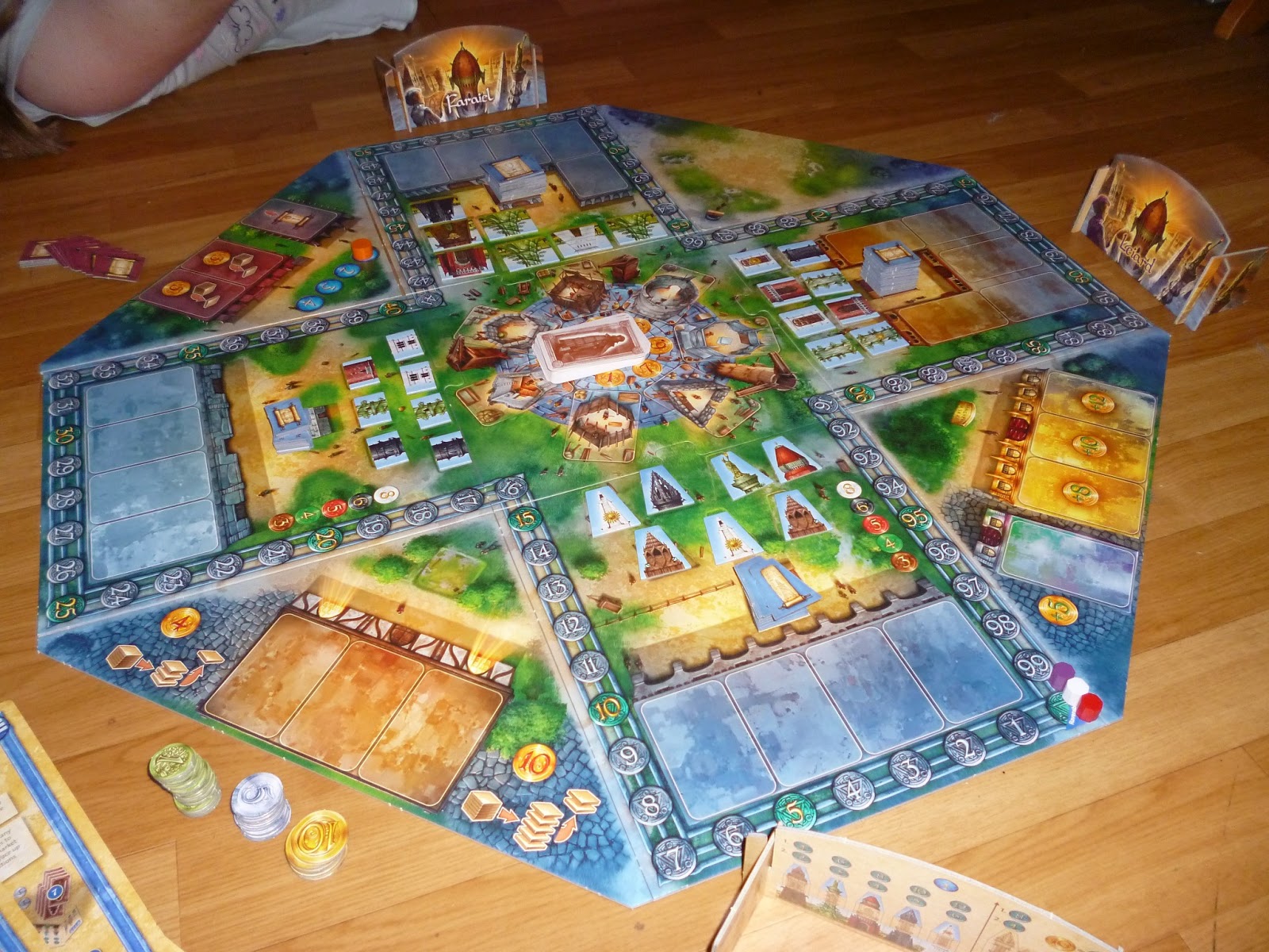 Madhouse Family Reviews: Ravensburger Board Game review : Asara