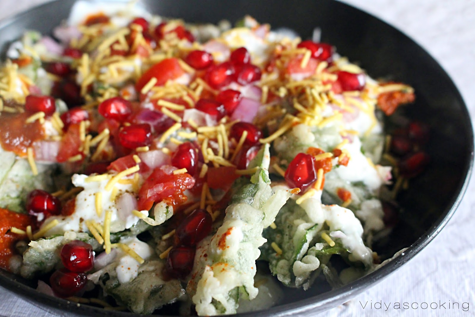 Chaats Series: Palak Chaat Recipe (Spinach Fritters)