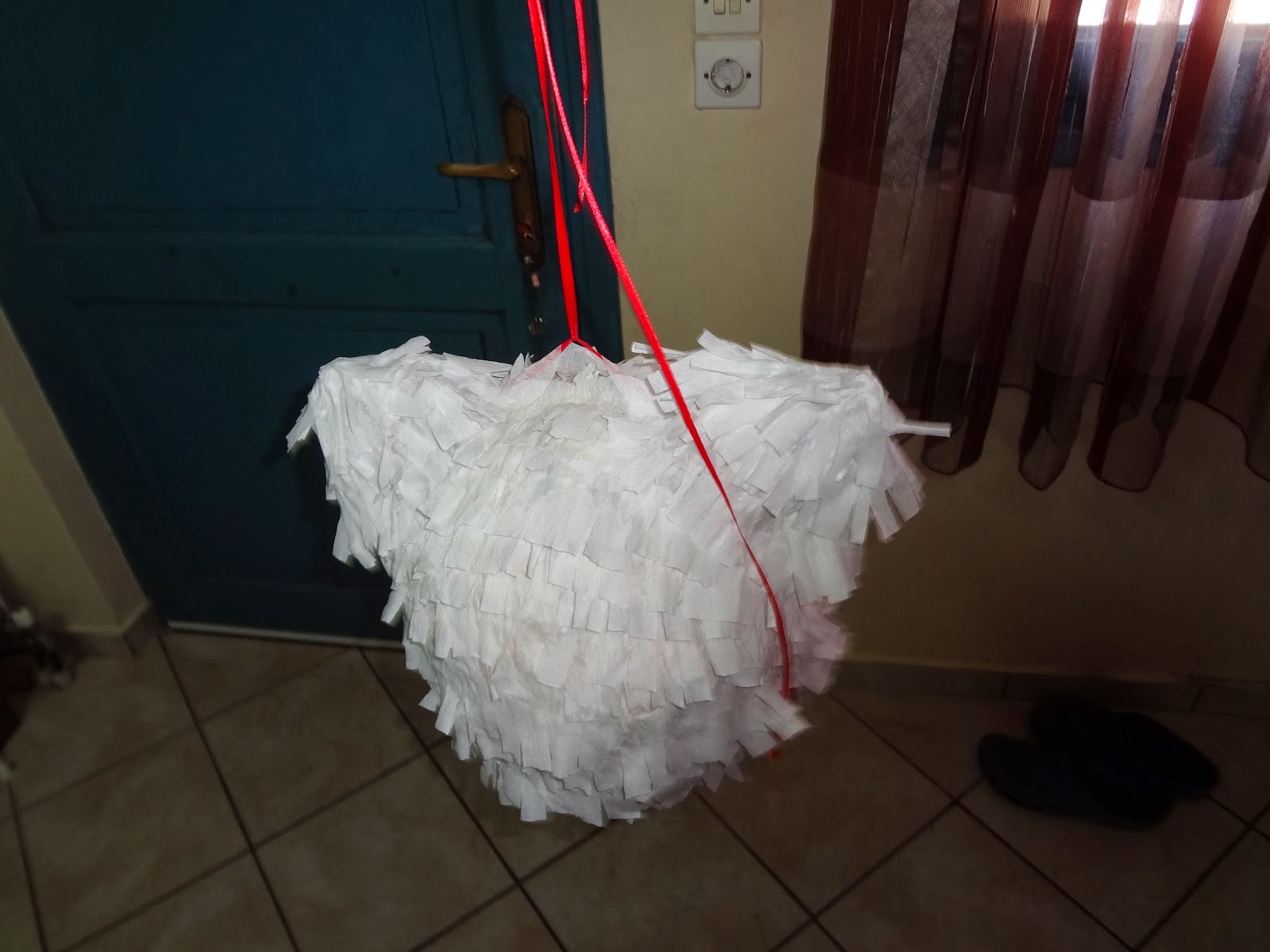 Demi's Art Attack: Πως να φτιάξετε μια πινιάτα Μέρος A (How to make a ...