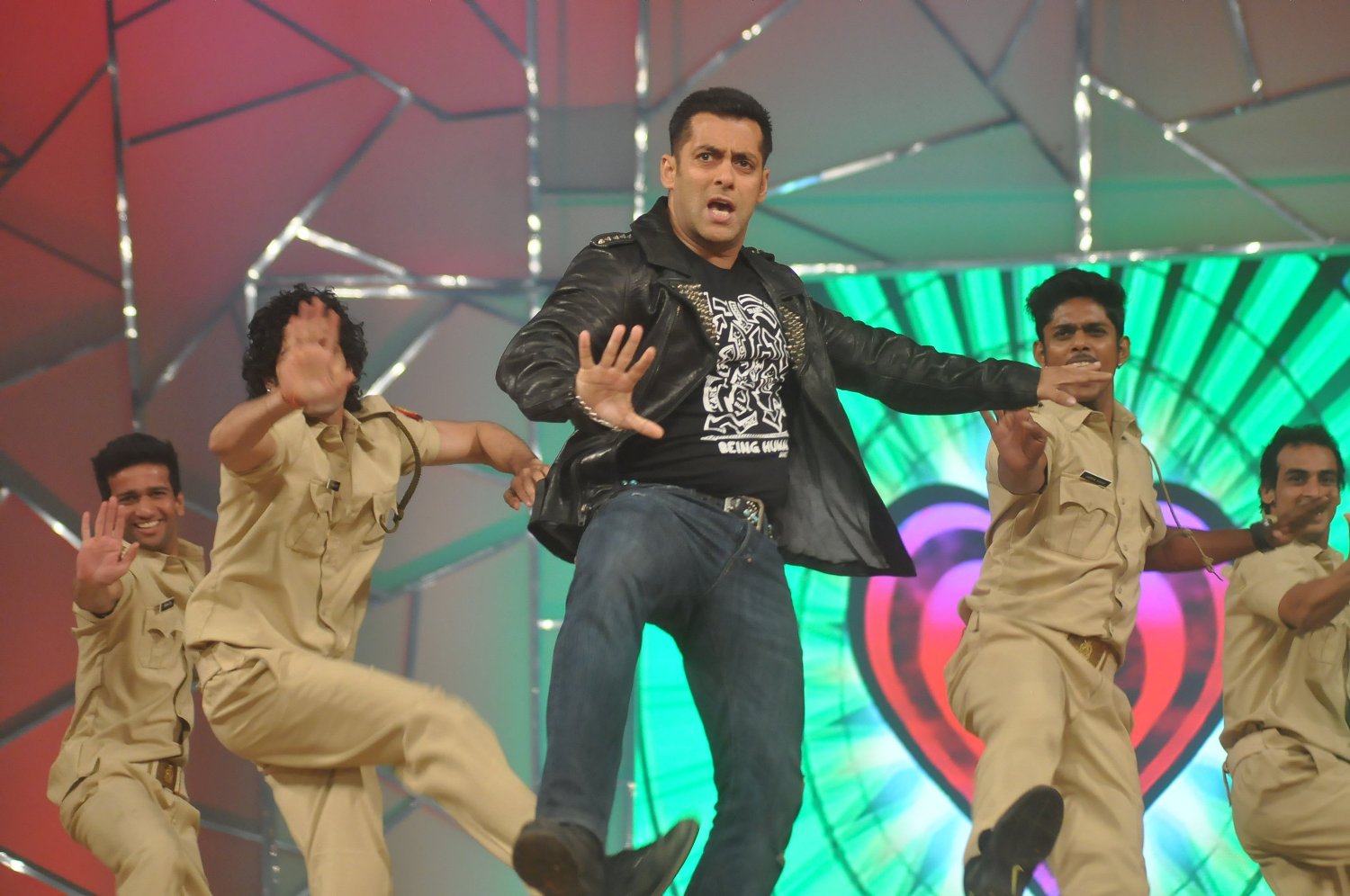 Bollywood Celebrities at Mumbai Police Entertainment Show UMANG 2013 ...