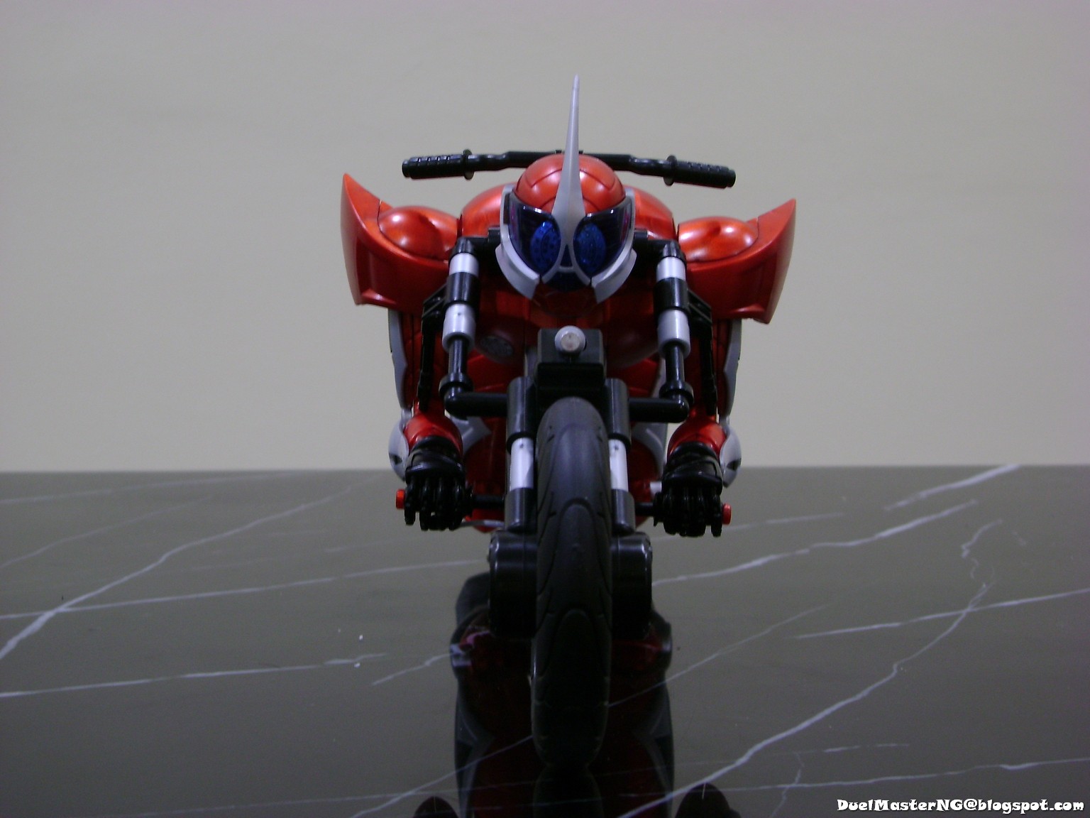DuelMasterNG Gunpla: MG Figure-Rise - Kamen Rider Accel (Bandai)