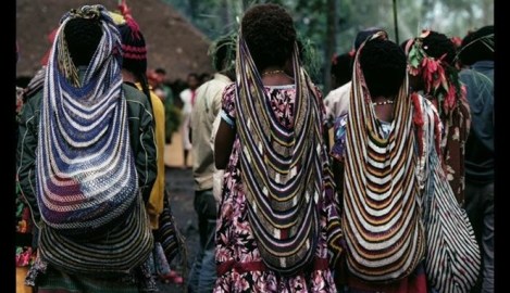 Indahnya Noken, Tas Multifungsi Bagi Wanita Papua | MAJALAH LAPAGO.NET