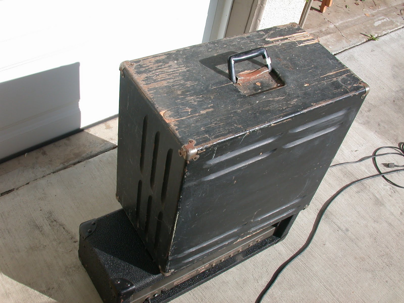 How Money Really Works: Leslie Model 12 ( I thnk the ONLY one)