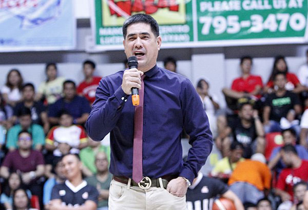 Louie Alas replaces Vanguardia as Phoenix coach