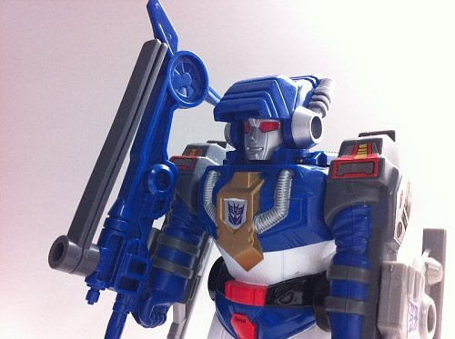Heroic Decepticon: Finally....... D-310: Blue Bacchus MIB, whew!