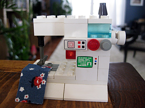make me a quilt: My new Lego sewing machine!
