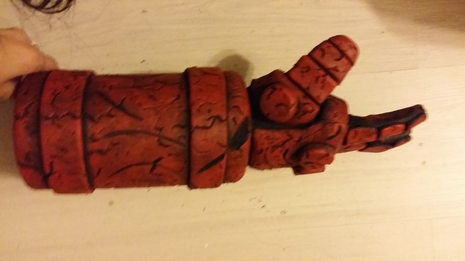 Hellboy - the Right Hand of Doom - cosplay prop tutorial | Germia ...