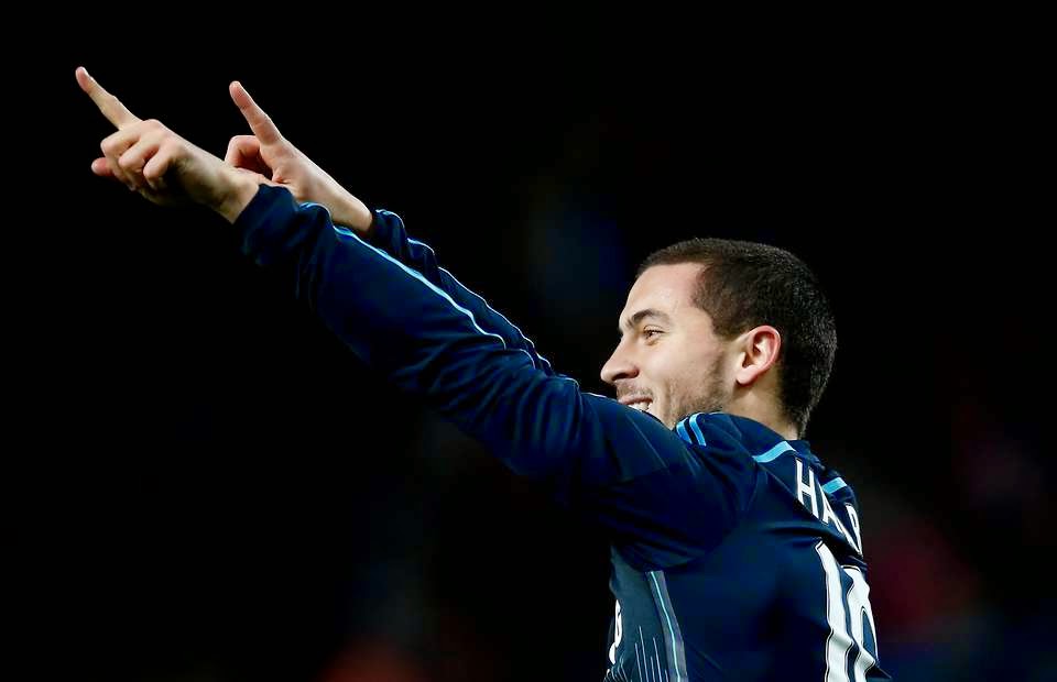 EDEN HAZARD - FOOTBALLER OF THE YEAR - LONDON FOOTBALL AWARDS ...