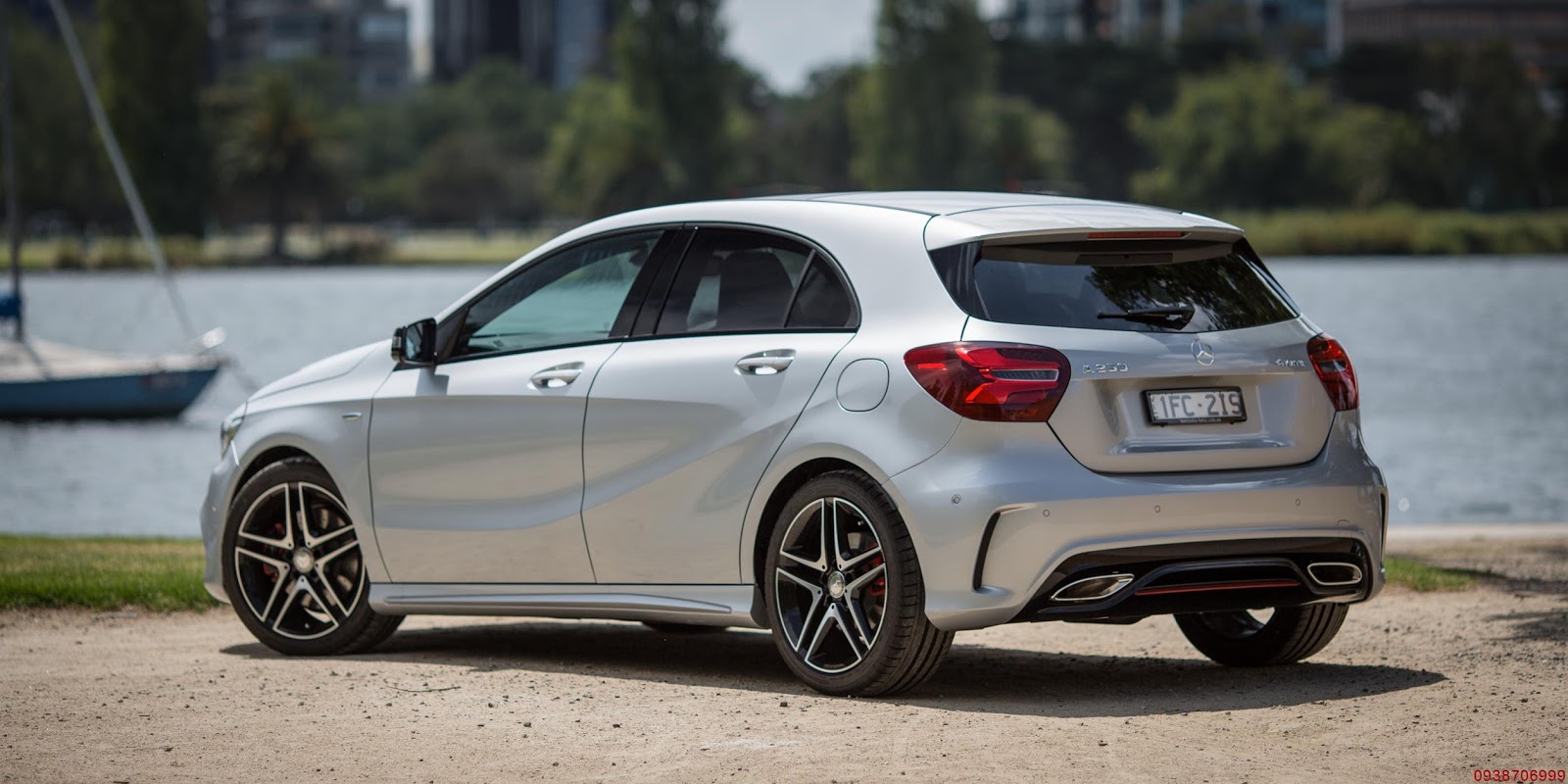 Mercedes A250 2017 giá thu hút khách hàng