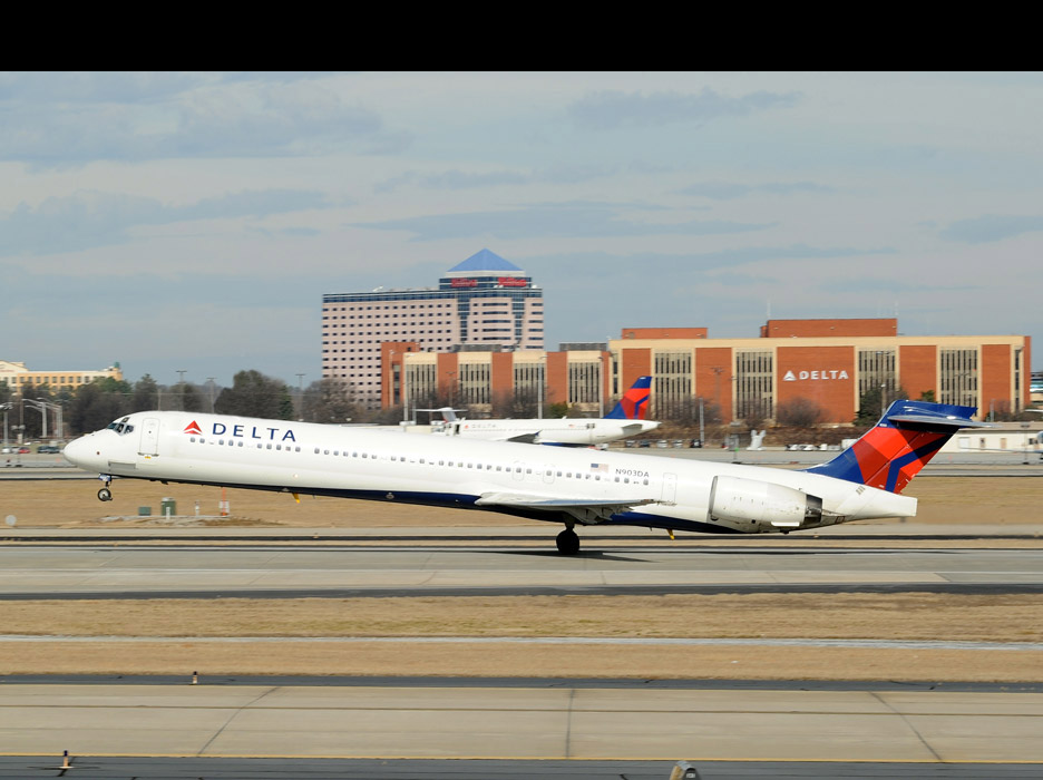 Manutenção de aviões da maior companhia aérea do mundo - O mundo das idéias