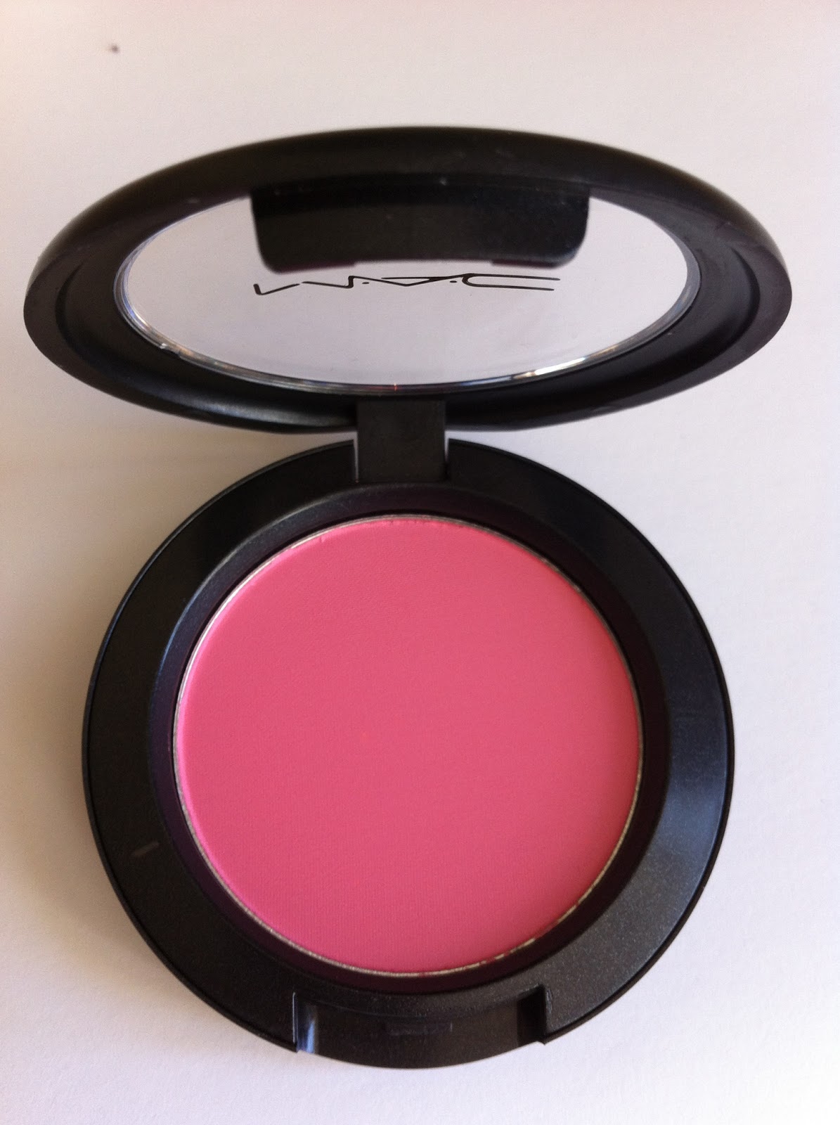 Beauty Box: MAC Pink Swoon Blusher