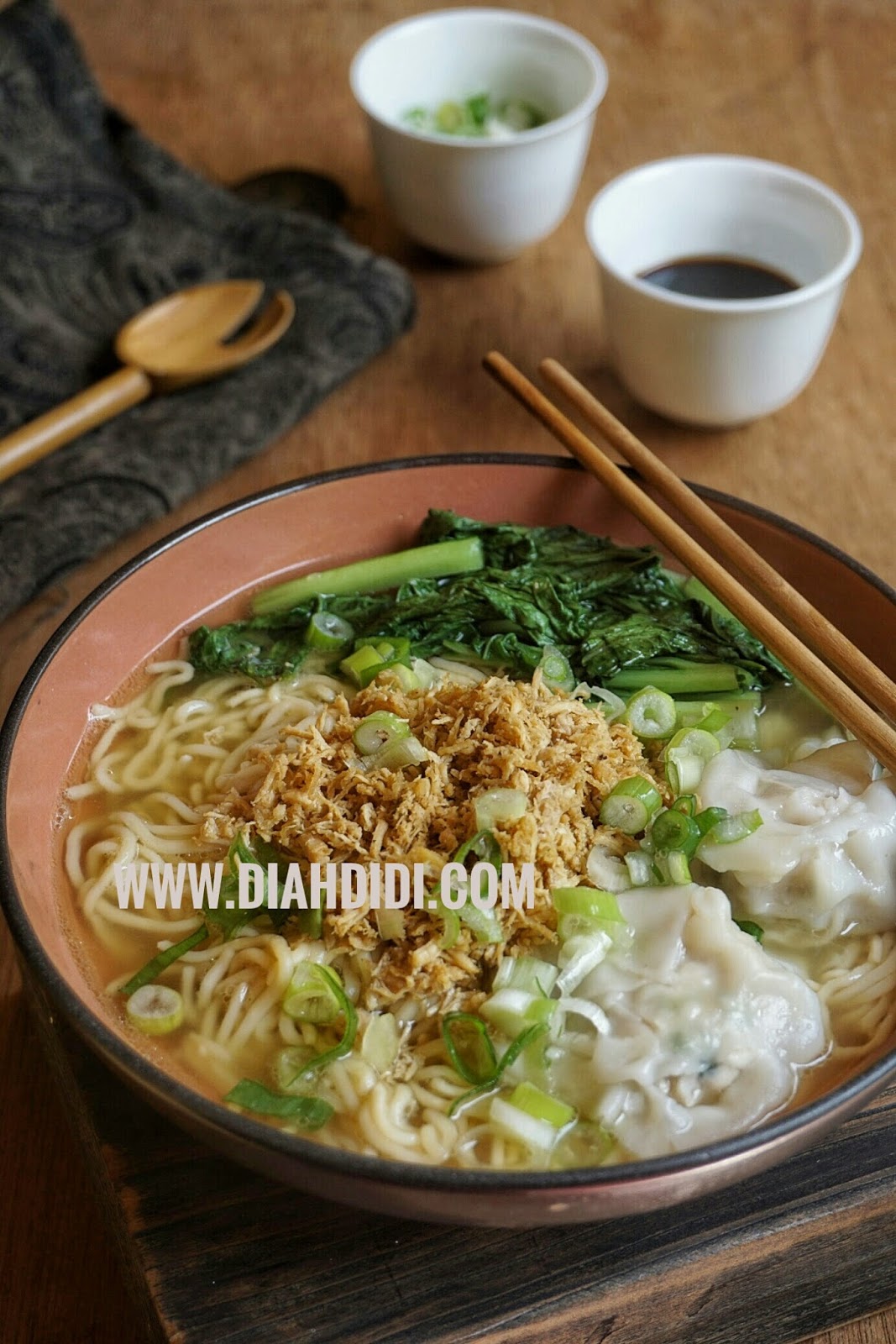 Diah Didi's Kitchen: Mie Yamien Pangsit Kuah