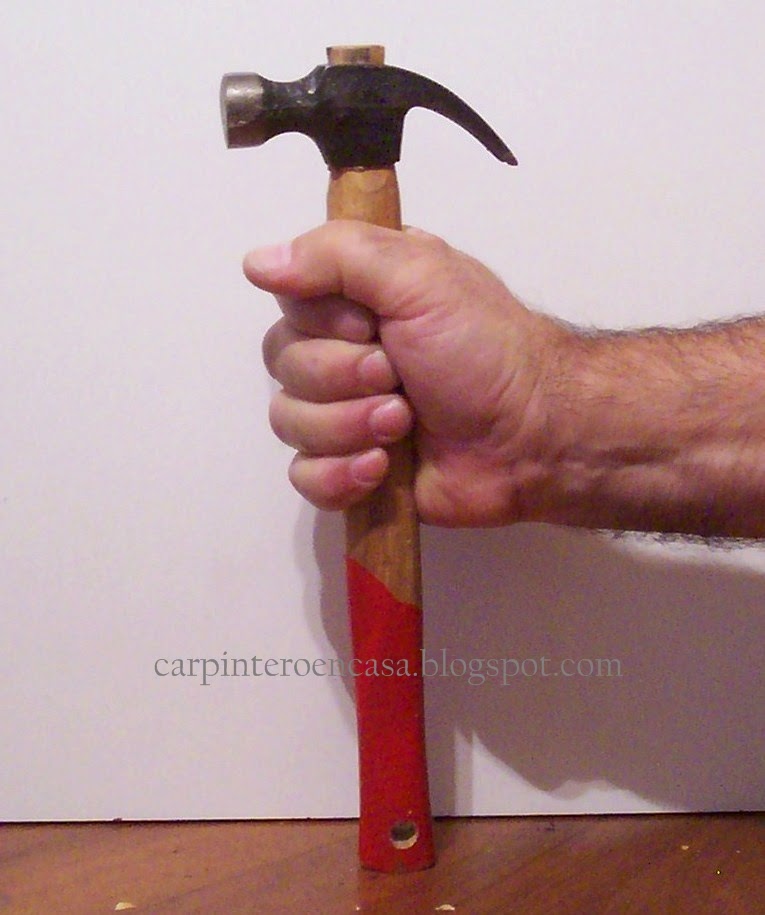 Carpintero en casa: MARTILLO - MODO DE USO