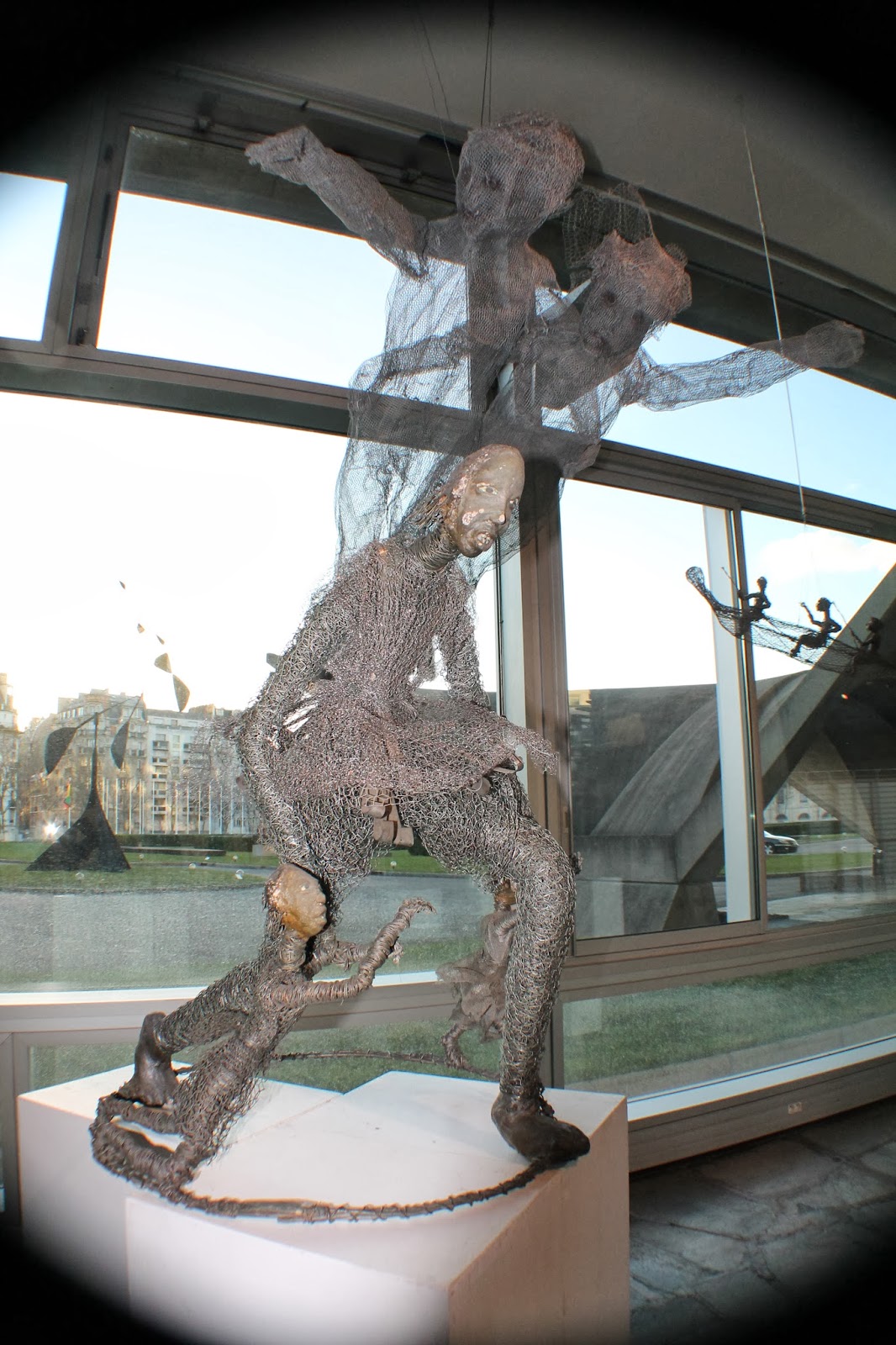 L’Art Pour la Paix: Memory, Forgetting, and the Ordinary – Caitlin ...