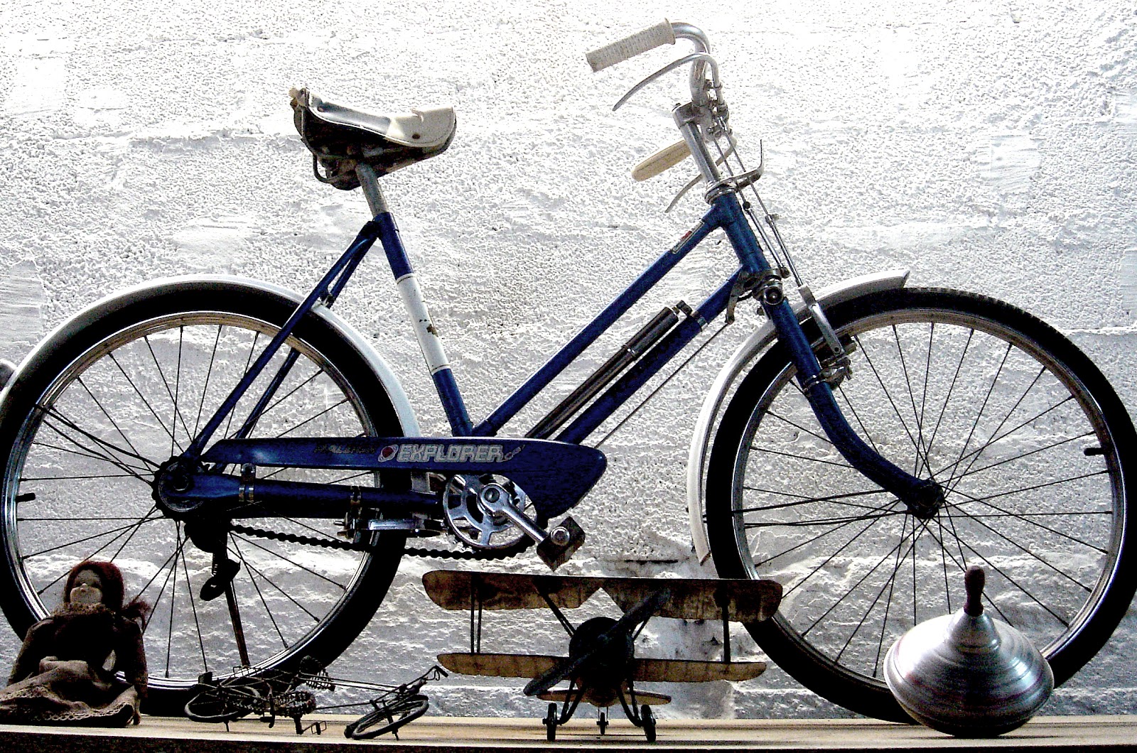 old & historic bicycle: RALEIGH EXPLORER (rod brake)