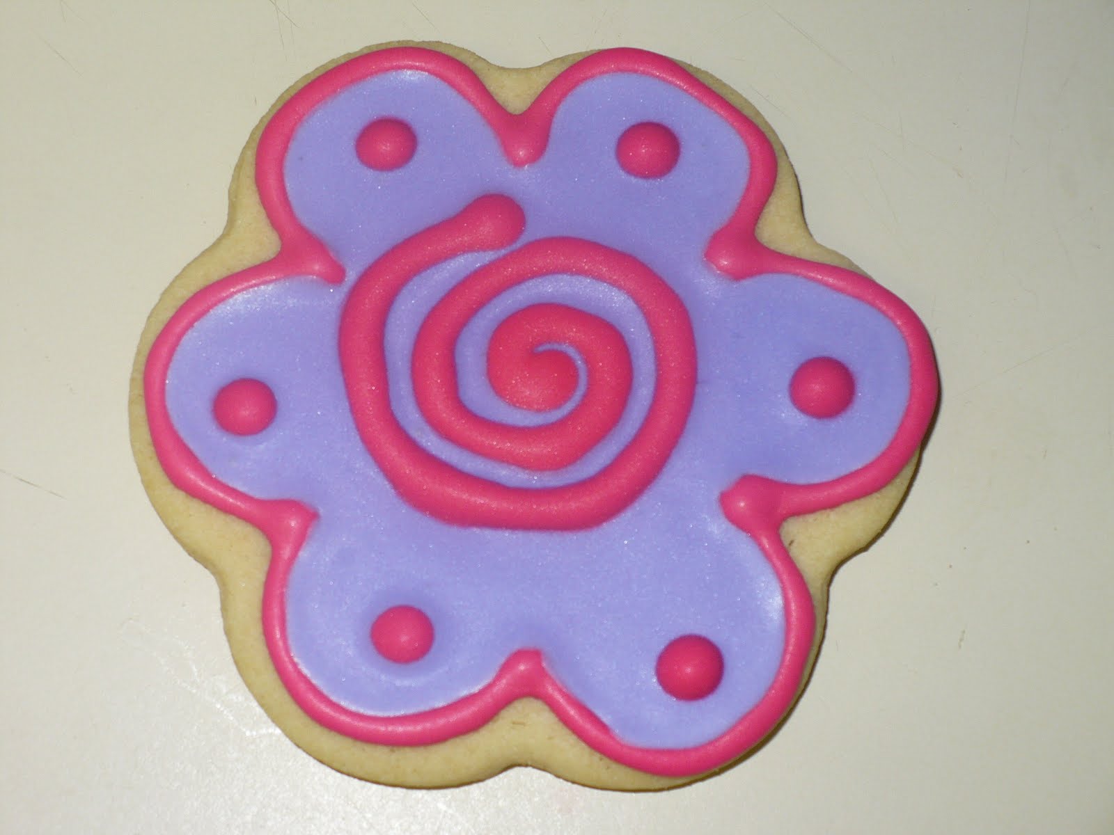 The Sweet Shop Cookie Company: swirl flower cookies