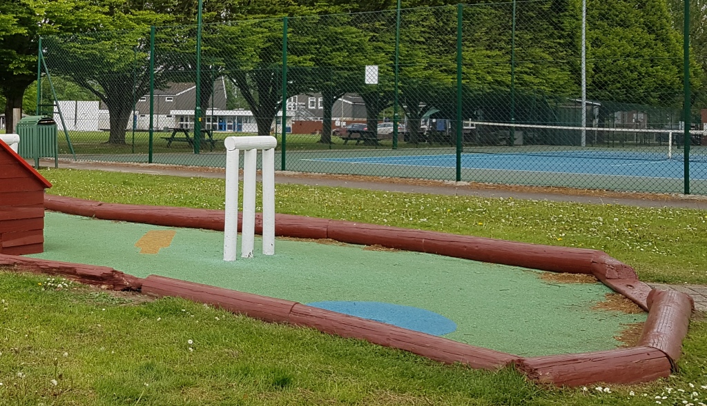 The Ham and Egger Files: Adventure Golf at Romsey Rapids Sports Complex ...