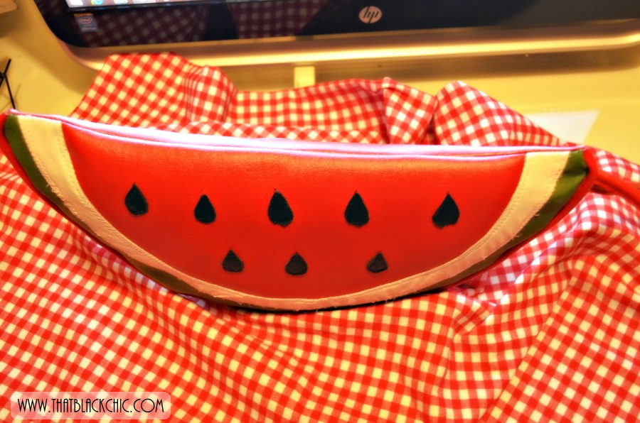 DIY Zipper Clutch:Nothing says summer like watermelon so why not a ...