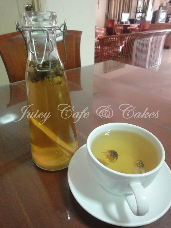 JUICY CAFE: TEH BUNGA