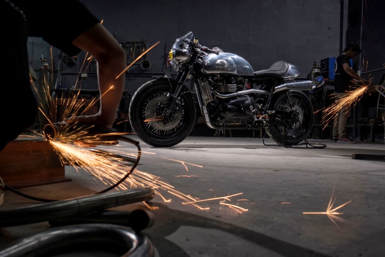 Steampunk Racer - RocketGarage - Cafe Racer Magazine