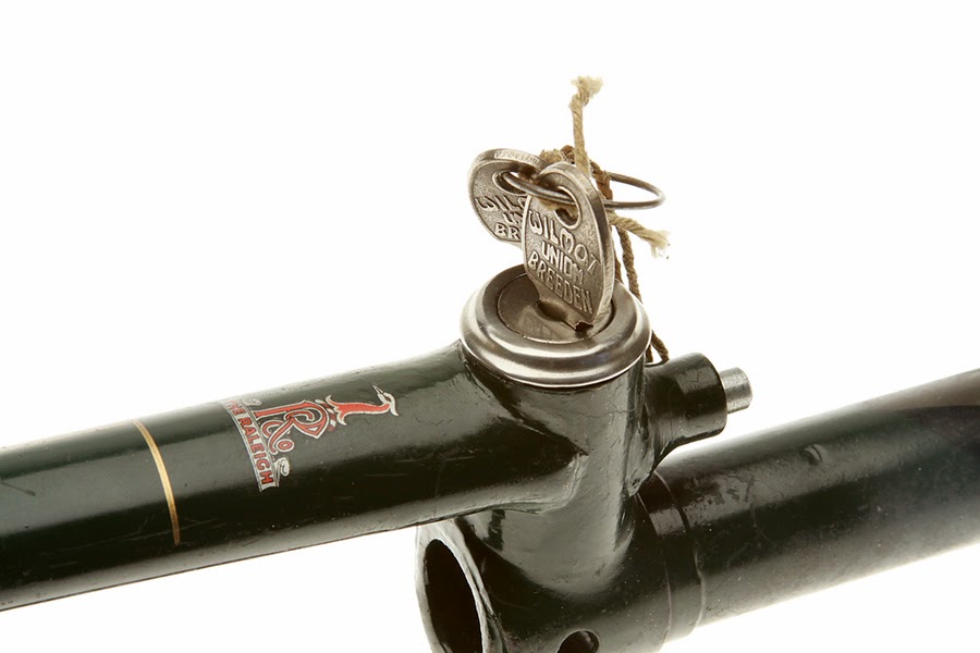 Ben's Cycle: Ebay Spotlight: Vintage Raleigh Locking Fork
