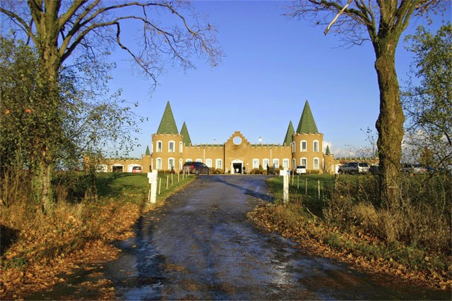 AHMADIYYA MOSQUE: Baitul Mahdi - Durham Oshawa, Ontario Canada