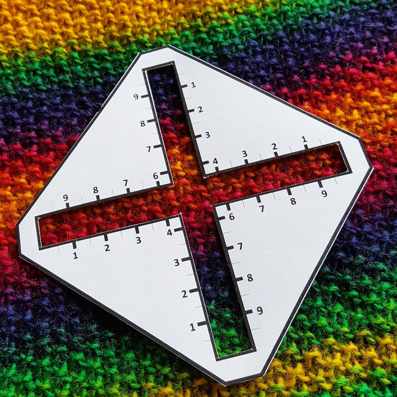 Knitting and so on: Knitting Gauge Ruler - Cut Out Template