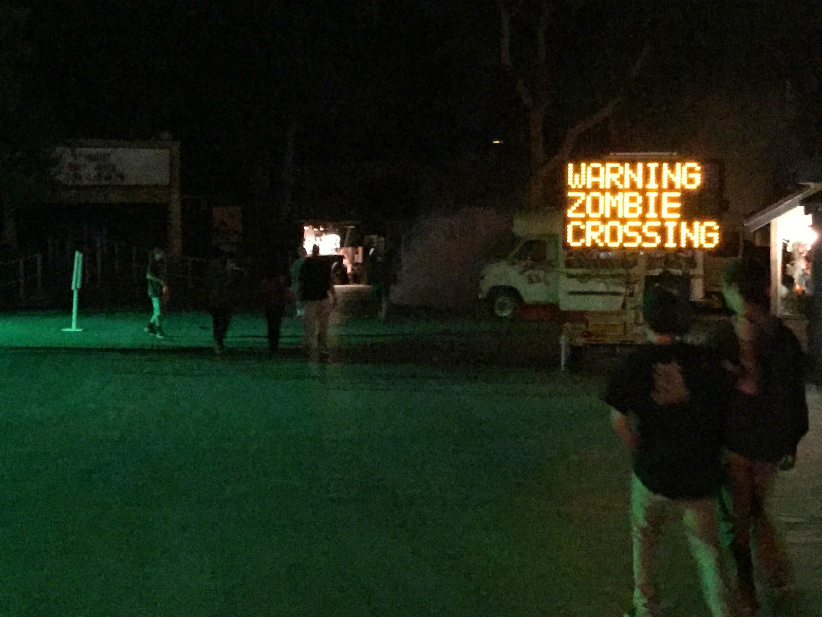 Fright Fest 2014 at Six Flags Magic Mountain - Full Review with Photos ...