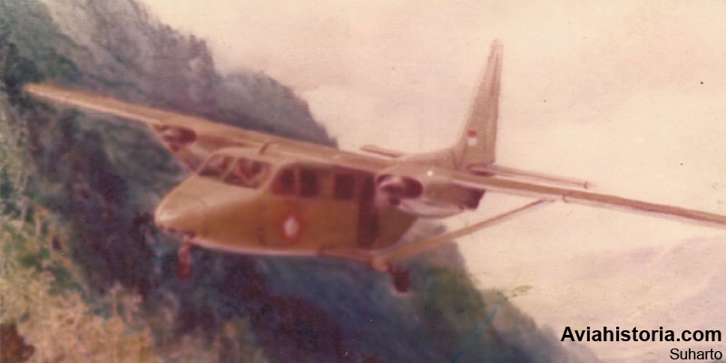 AIRPLANE SCALE MODELKIT: XT-400