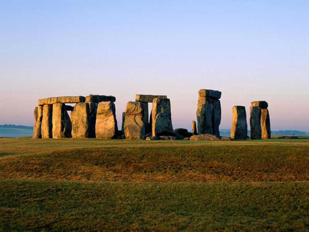 The gorgeous places: The StoneHenge Wonder
