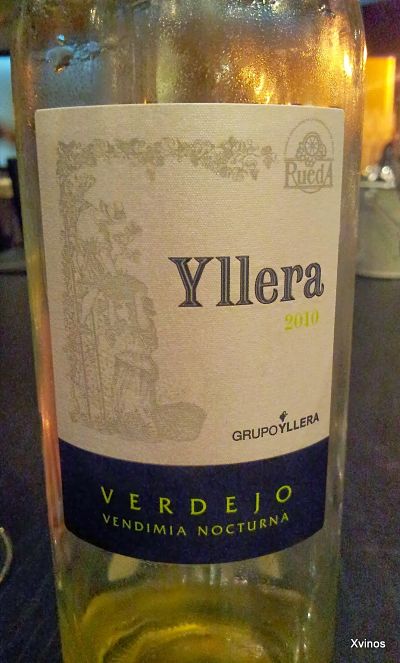 Yllera Verdejo, vendimia nocturna. Denominacion de origen Rueda. Grupo ...