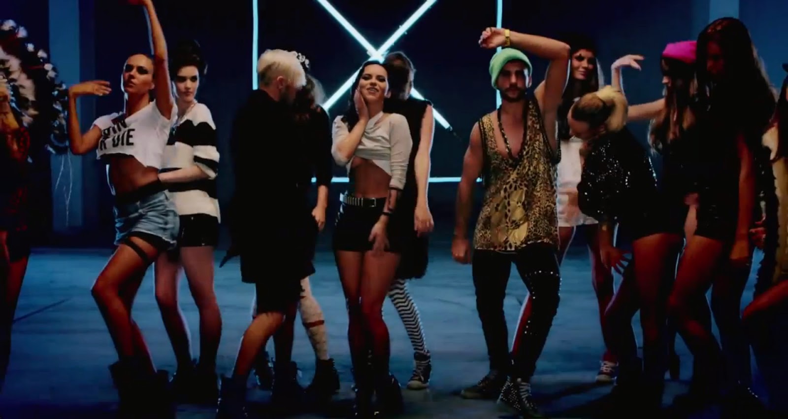 ¡Ya está aquí el vídeo de INNA para "In Your Eyes"! - SergioOpina